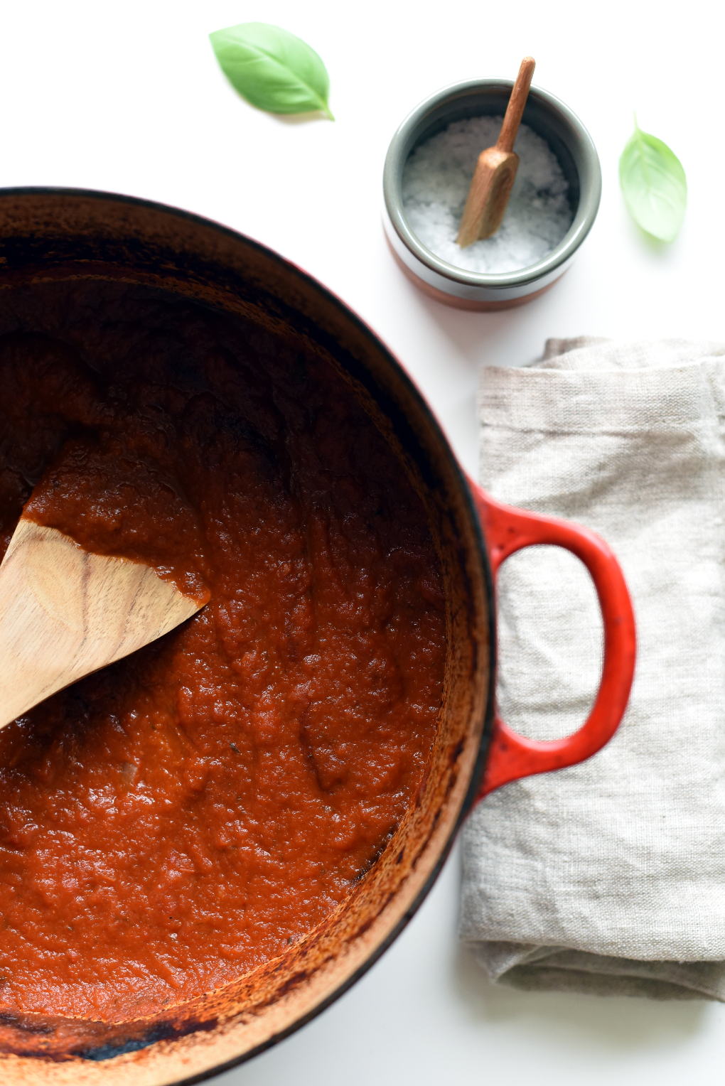 Deilig tomatsaus i stekeovnen - Mias Mat